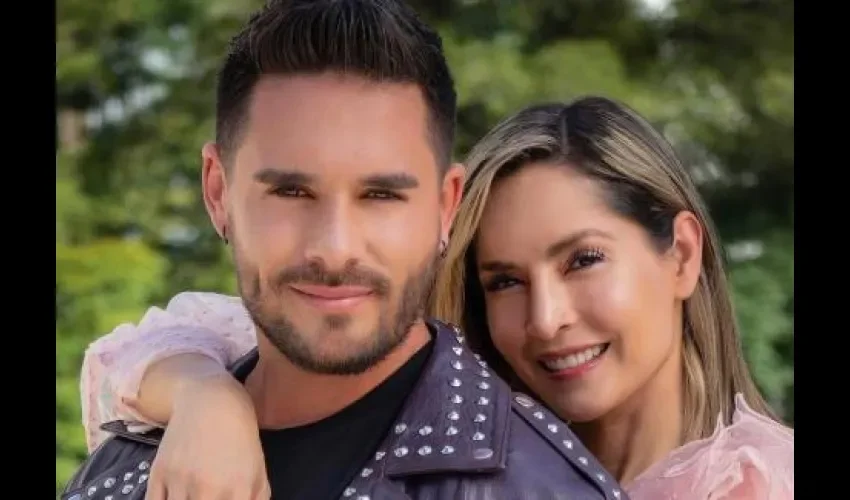¡Desconsolada, se despidió de su perrito! Carmen Villalobos cumple ... ¡Desconsolada, se despidió de su perrito! Carmen Villalobos cumple ...